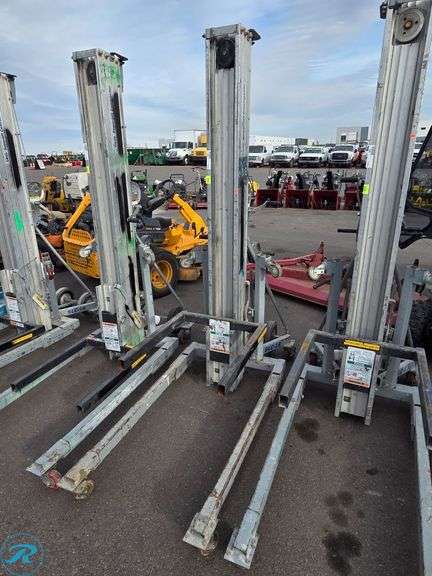Genie Superlift Contractor SLC-18 Lift - Roller Auctions