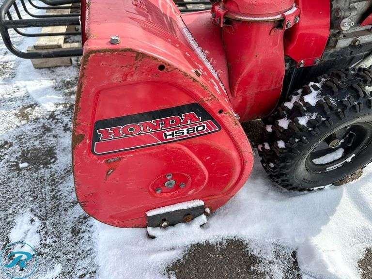 Honda HS80 Snowblower, Gas, 22" - Roller Auctions