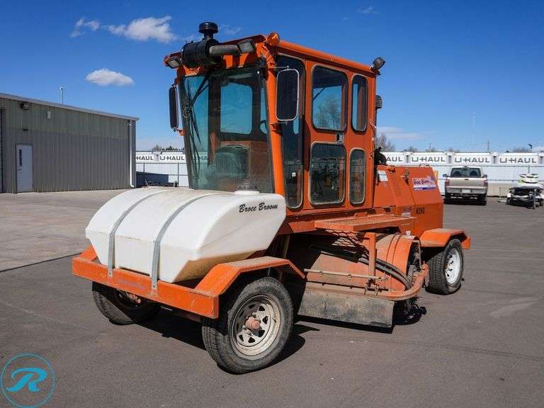 2015 Broce RJT350 Ride-On Broom - Roller Auctions