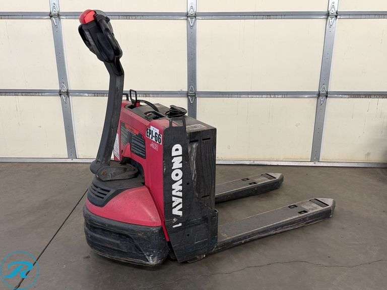 Raymond 8210 Electric Pallet Jack, 24V (Inoperable E152 Code) - Roller ...