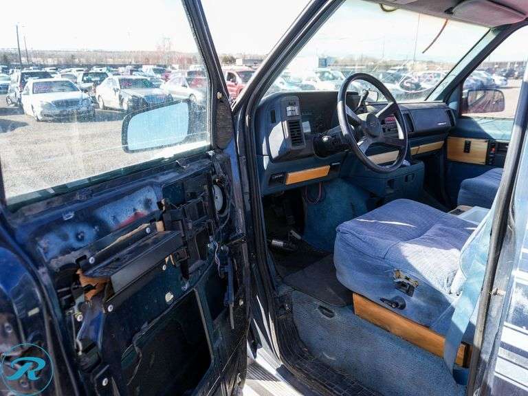 1991 Chevrolet Astro Vans RWD - Roller Auctions