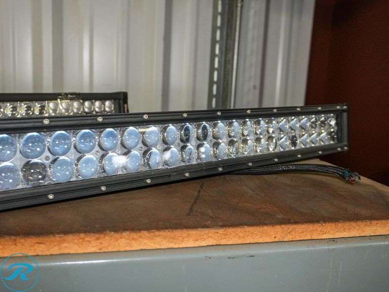 Quake LED Dual Row Combo RGB Series Lightbar, 32", 180W - Roller Auctions