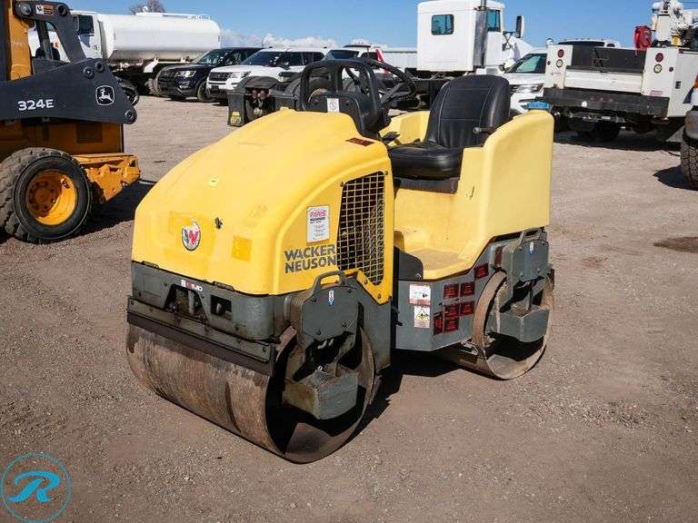 2016 Wacker RD12A Ride-On Vibratory Roller - Roller Auctions