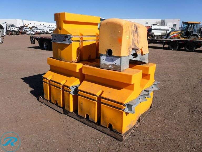 (6) Plastic Barricade Extensions - Roller Auctions