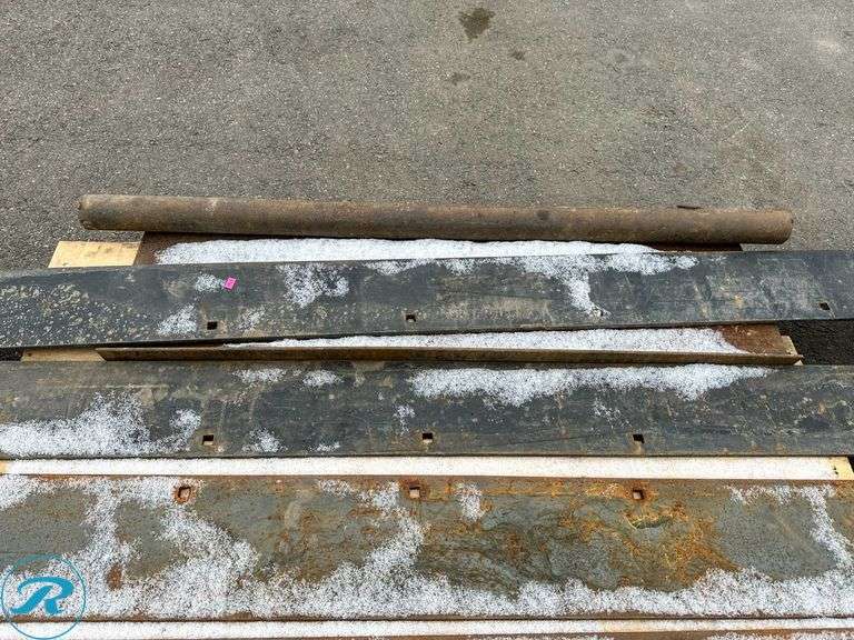 Pallet of Snow Plow Edges - Roller Auctions