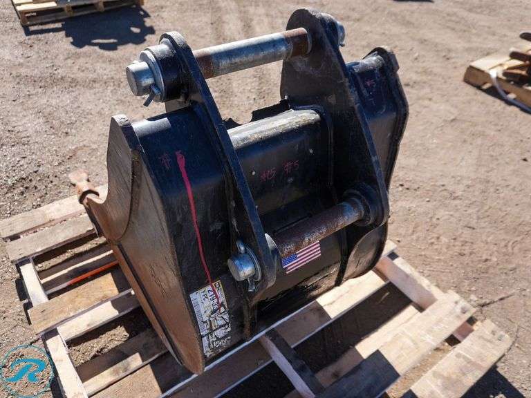 Caterpillar 24" Backhoe Bucket - Roller Auctions