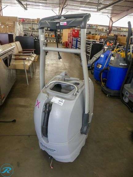 Advance ES400 XLP Self-Contained Carpet Extractor (Inoperable) - Roller ...