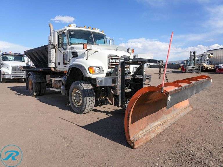 2007 Mack Granite CV712 4WD S/A Plow/Sander Truck - Roller Auctions