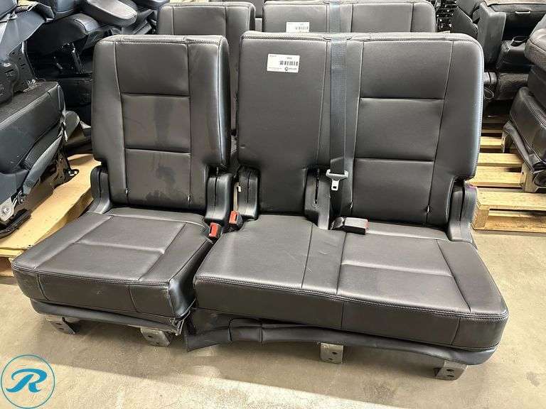 (2) Rear Seats to Fit 2017 Ford Explorer - Roller Auctions