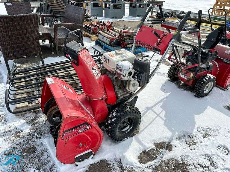 Honda HS80 Snowblower, Gas, 22" - Roller Auctions