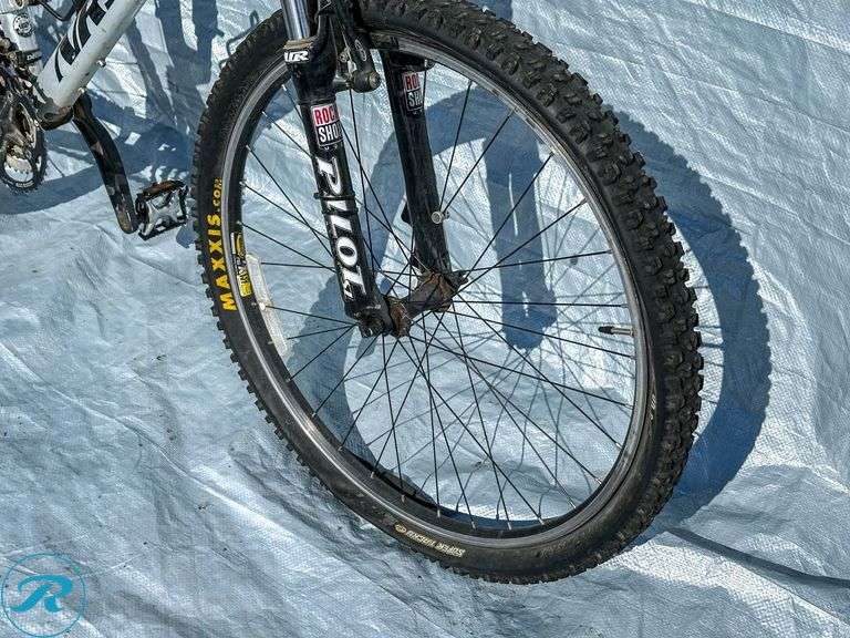 Giant NRS 3 Full Suspension Mountain Bicycle - Roller Auctions