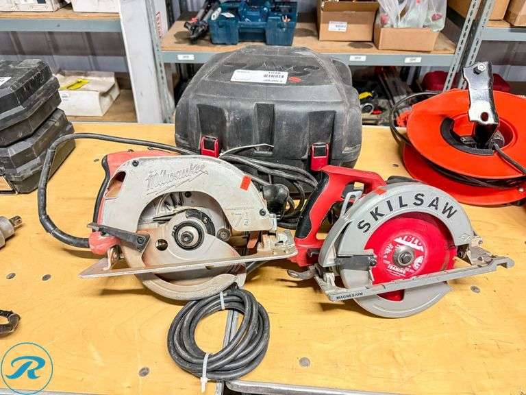(2) Skil Saw and Milwaukee Circular Saws - Roller Auctions