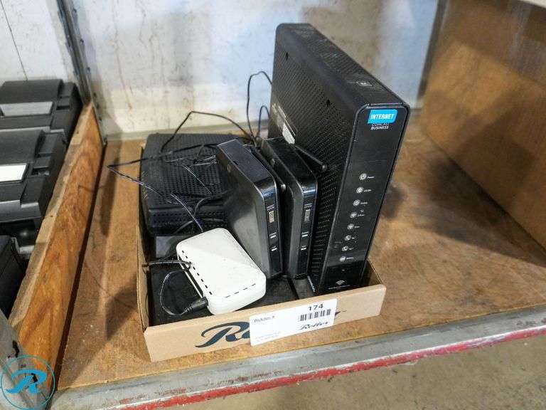 Tray Of Routers - Roller Auctions