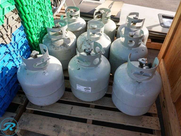 Pallet of (9) Propane Tanks - Roller Auctions