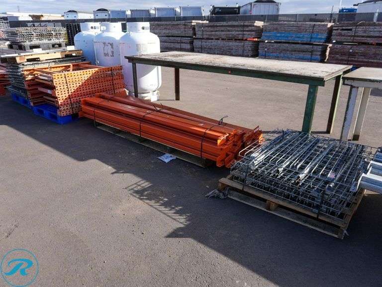 Pallet Racking: (8) Uprights, 42" x 4', (18) Crossmembers, 99" and ...
