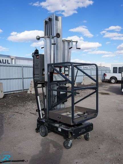 2007 JLG 36AM Personnel Lift, 36' Platform Height - Roller Auctions