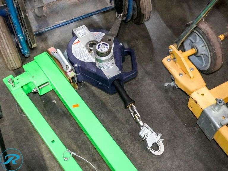 Man-Hole Safety System With Fall Protection Lanyard - Roller Auctions