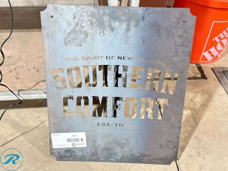 Southern Comfort Metal Sign - Roller Auctions