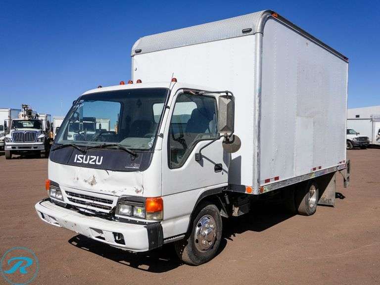 2001 Isuzu S/A Van Body Truck - Roller Auctions