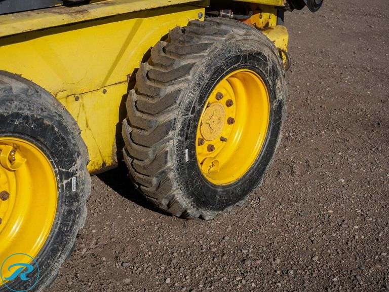 New Holland LS170 Skid Steer Loader - Roller Auctions