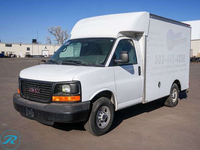 2013 GMC Savana 3500 Rear-Wheel Drive Box Truck - Roller Auctions