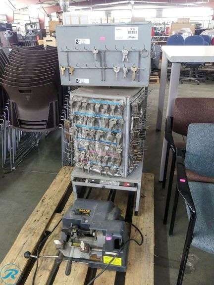 Ilco 044HD Key Machine With Key Inventory Carousel - Roller Auctions