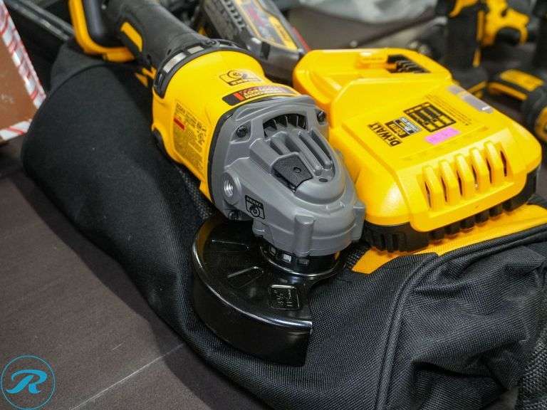 DeWalt DCG414 4-1/2" Grinder With 20V Battery - Roller Auctions