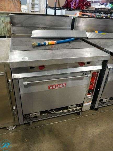 Vulcan French Top Range with Lower Oven, 36", Gas - Roller Auctions