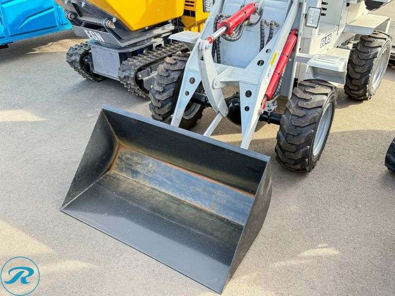 New 2024 Fland FL45 Mini Wheel Loader, S/N FL45241045 - Roller Auctions