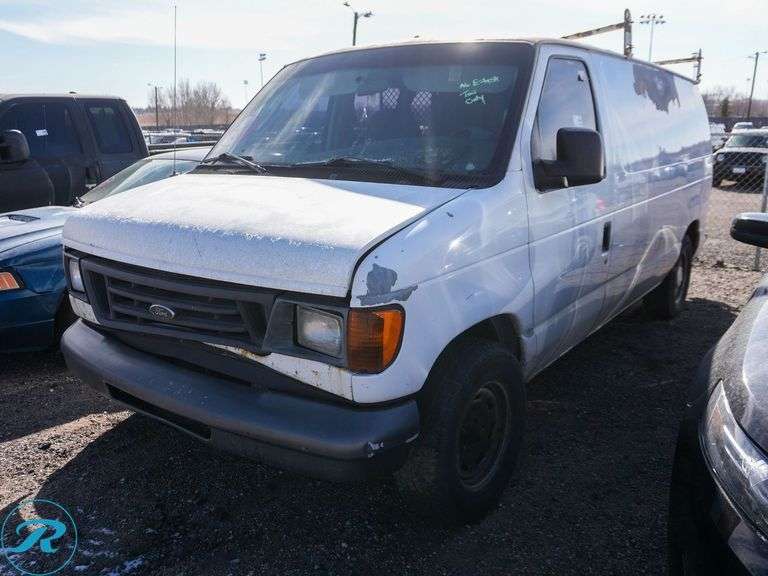 2004 Ford E150 Vans Econoline RWD - Roller Auctions
