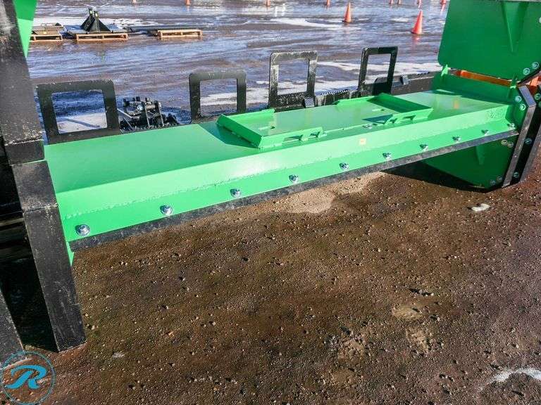 New Kit Containers Snow Pusher Attachment to Fit Skid Steer Loader ...