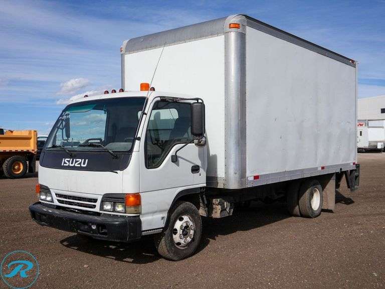 2001 Isuzu S/A Van Body Truck - Roller Auctions