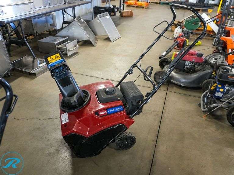 Toro Power Clear 721E Snowblower, Gas - Roller Auctions