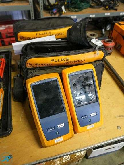 (2) Fluke DTC-FI-7000 Versiv 2 Fiber Inspectors - Roller Auctions