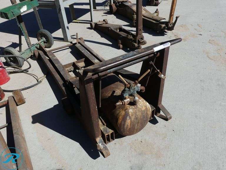 Bay Lift 2230250 Pneumatic Axle Jack (Inoperable) - Roller Auctions