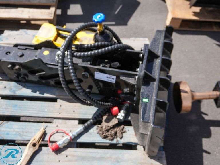 New Giyi GY-D45 Hydraulic Post Driver Attachment to Fit Mini Skid Steer ...