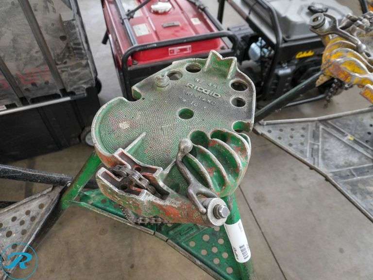 Rigid Tri-Stand - Roller Auctions