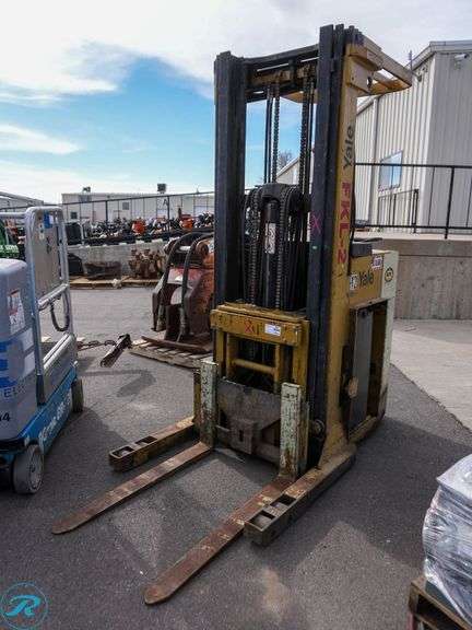Yale FKL-2 Stand Up Forklift - Roller Auctions