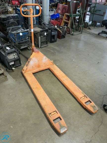 Jet Pallet Jack, 5,000 Lbs - Roller Auctions