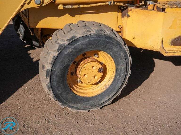 John Deere 210LE 4WD Tractor/Loader - Roller Auctions
