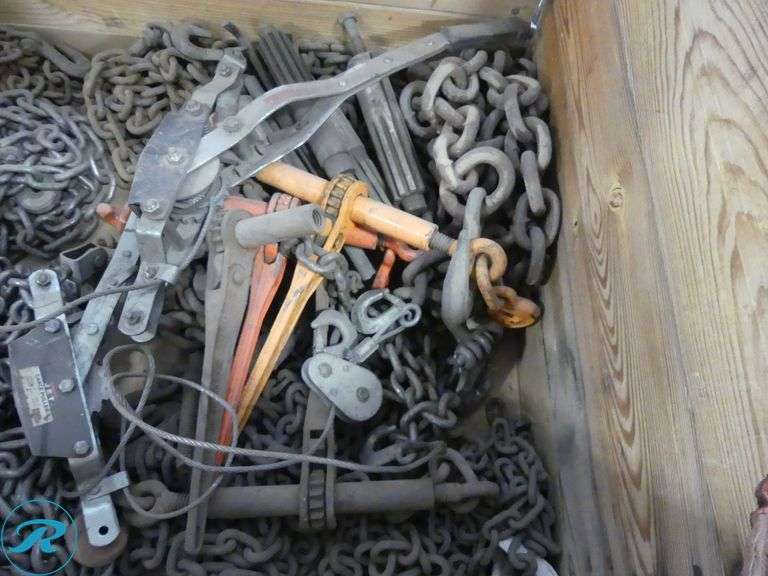 Crate of Chains and Binders - Roller Auctions
