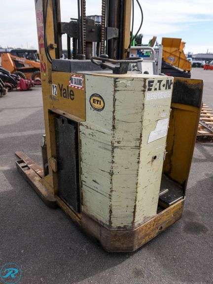 Yale FKL-2 Stand Up Forklift - Roller Auctions