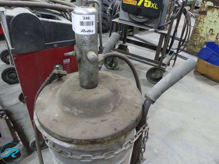 Multiplex Red #2 Grease Drum With Pnuematic Pump and Dolly - Roller ...