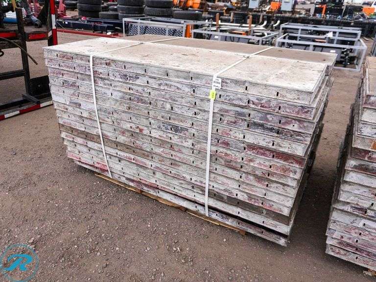 Pallet Of (30) Concrete Forms, 6'X2' - Roller Auctions