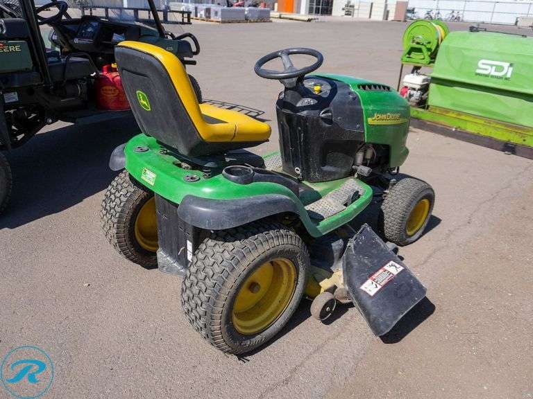 John Deere L130 Automatic RWD Ride-On Mower - Roller Auctions