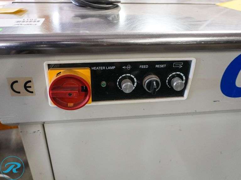 Cyklop Strap Banding, Table - Roller Auctions