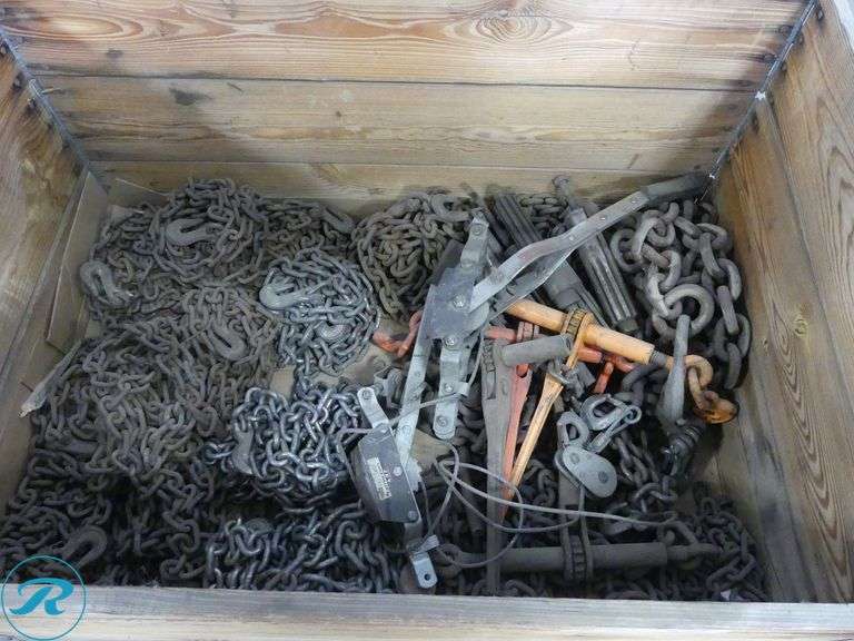 Crate of Chains and Binders - Roller Auctions