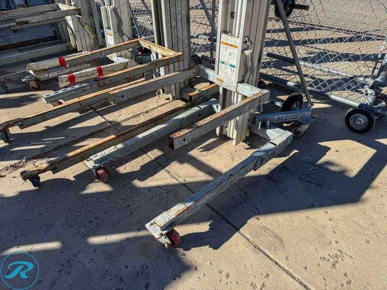 Genie SLC-12 Superlift Contractor, 12' Platform Height - Roller Auctions