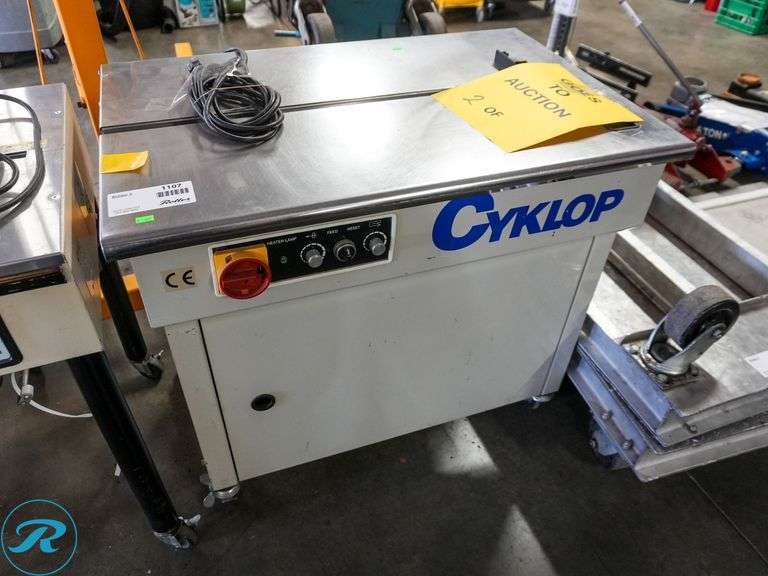 Cyklop Strap Banding, Table - Roller Auctions