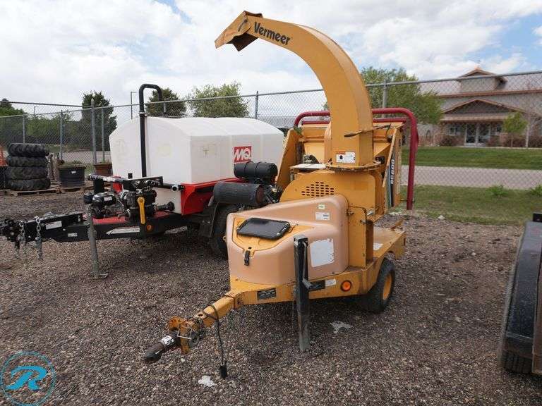 2011 Vermeer BC600XL Towable 6" Wood Chipper - Roller Auctions